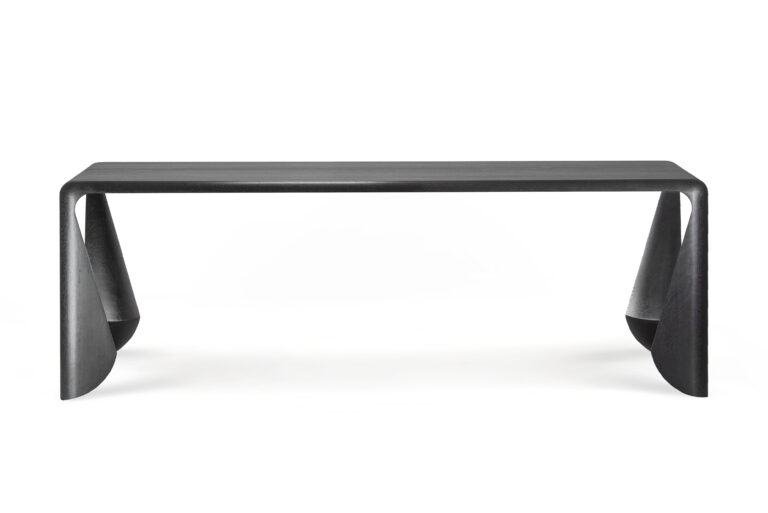 Mantis Dining Table – Mozea