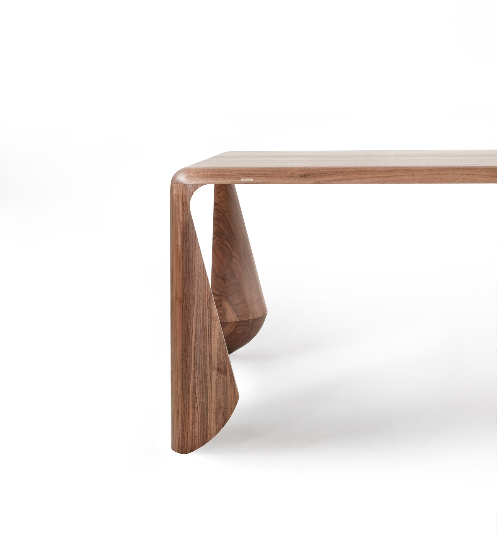 Mantis Dining Table – Mozea